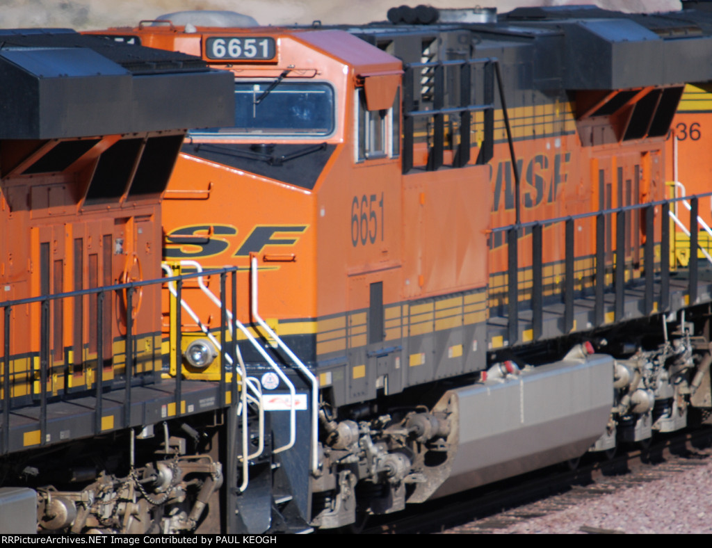 BNSF 6651 passes me by in this zoom in shot as she rolls eastbound with a Z-Train.